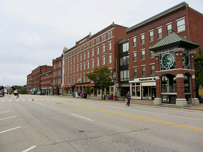 Concord's charming brick facades transport you to another era. The clock tower stands as a timeless sentinel over the state capital's bustling streets.