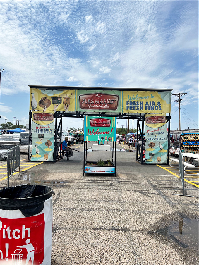 The welcoming entrance to Expo New Mexico's Flea Market promises "Fresh Air & Fresh Finds" under beautiful southwestern skies.