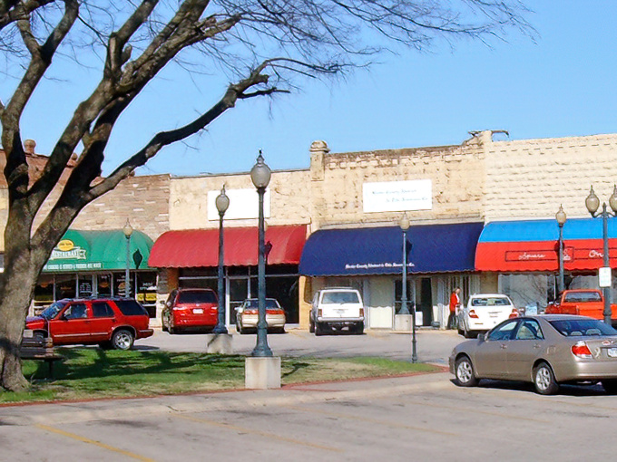 Mountain Home's vintage storefronts stand proudly along the street. These buildings have weathered decades while keeping their small-town dignity intact.