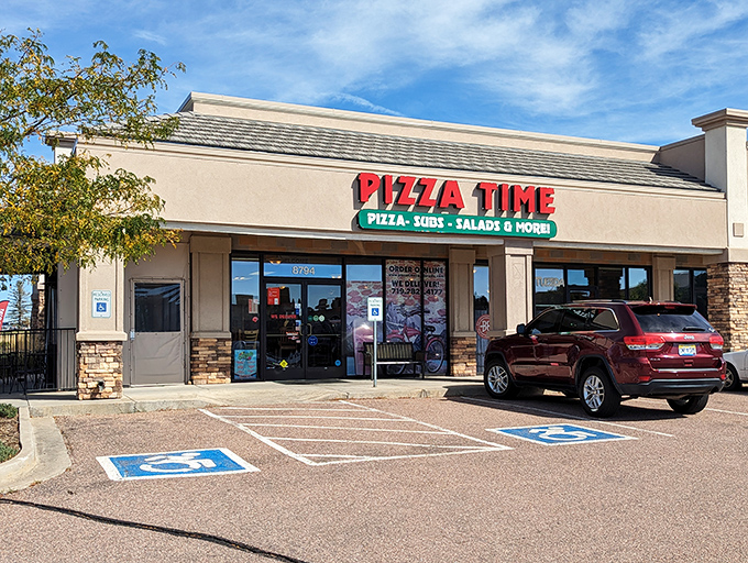 Pizza Time's no-nonsense exterior promises one thing: less time on d&eacute;cor, more time perfecting your pizza.