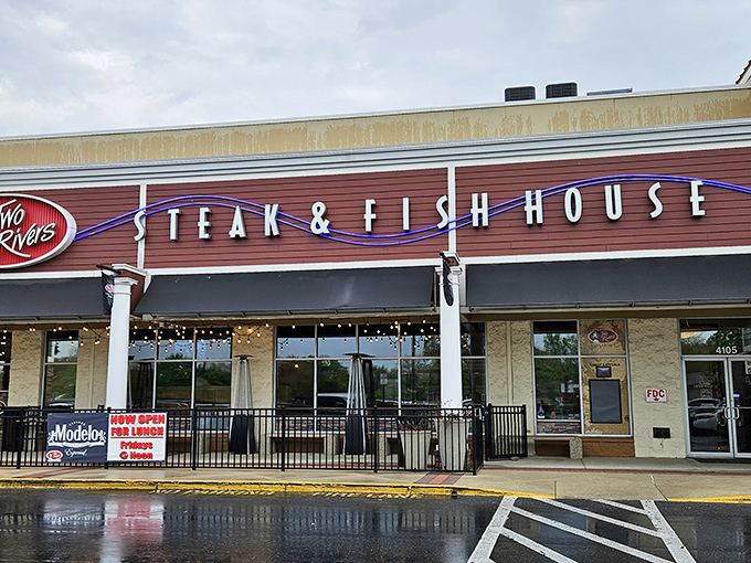 Two Rivers' modern storefront promises a seafood and steak paradise that puts mall restaurants to absolute shame.