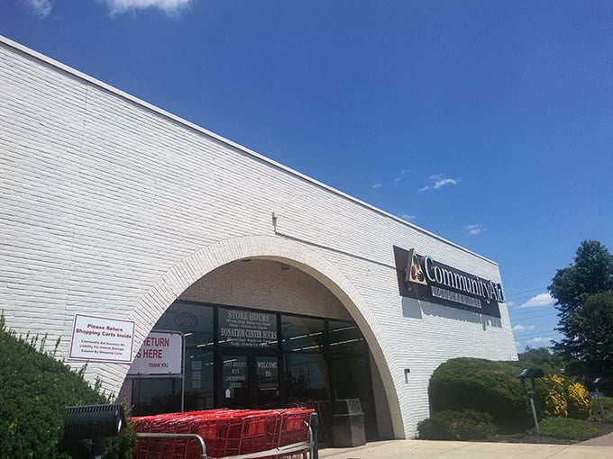 Bright skies, full parking lot, can't lose! Community Aid's clean exterior hints at the organized treasure trove within.