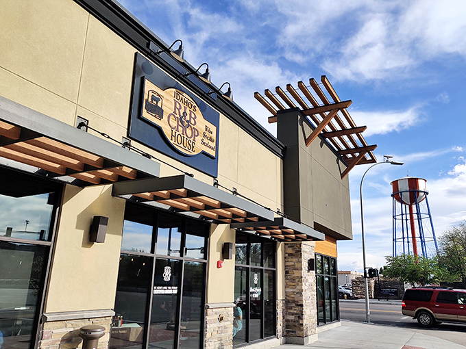 Idaho's Rib & Chop House brings modern steakhouse sophistication to the heart of Idaho Falls dining.