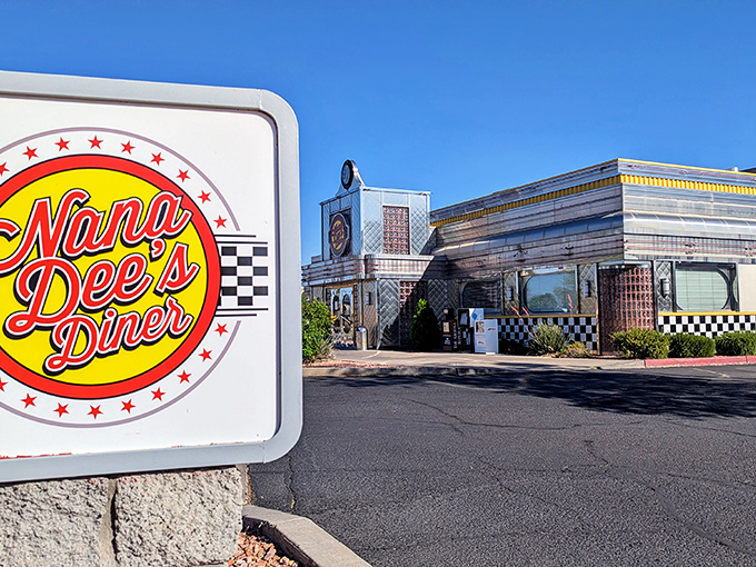 At Nana Dee's, even the sunrise seems to stop by for the meatloaf special, with a side of "remember when."
