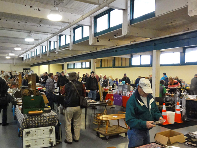 Picc-A-Dilly Flea Market: A buzzing hive of activity where fishing enthusiasts, vinyl collectors, and bargain hunters cross paths.
