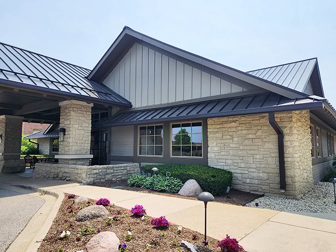 The clean lines and natural stone of Stoney River create a setting that whispers, "Your steak is in good hands here."