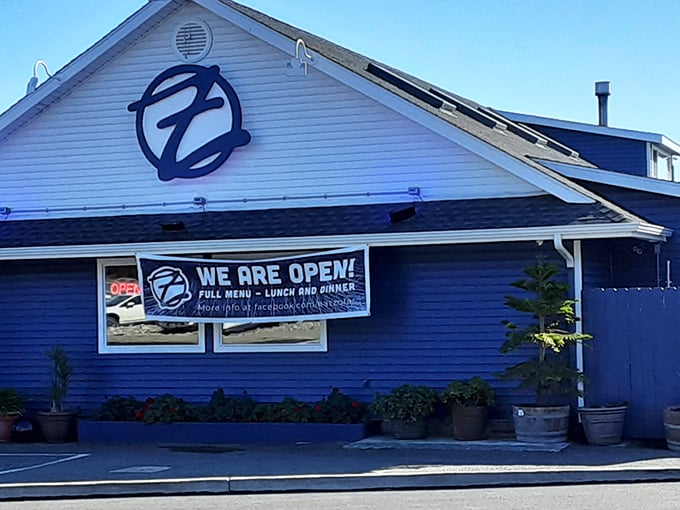 "We are open!" might be the three most beautiful words when you're craving Zola's ocean-view pizza paradise.