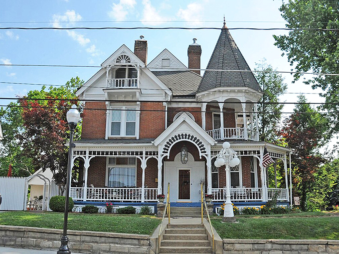 Victorian architecture that makes you wonder if your house missed a few style memos. This beauty has more gingerbread trim than most bakeries.