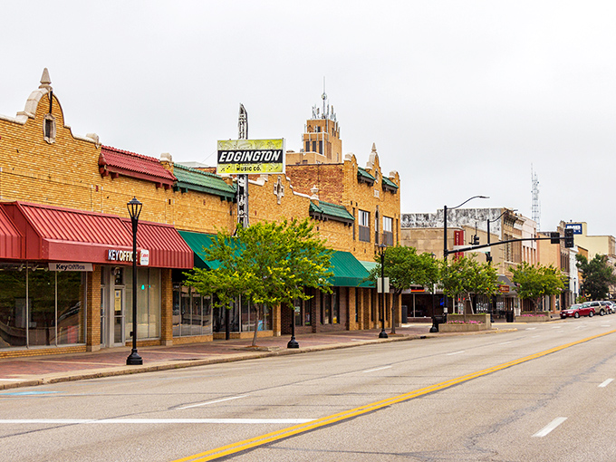 Edgington Avenue showcases Salina's colorful storefronts and walkable downtown. Window shopping here doesn't require a credit check or buyer's remorse.