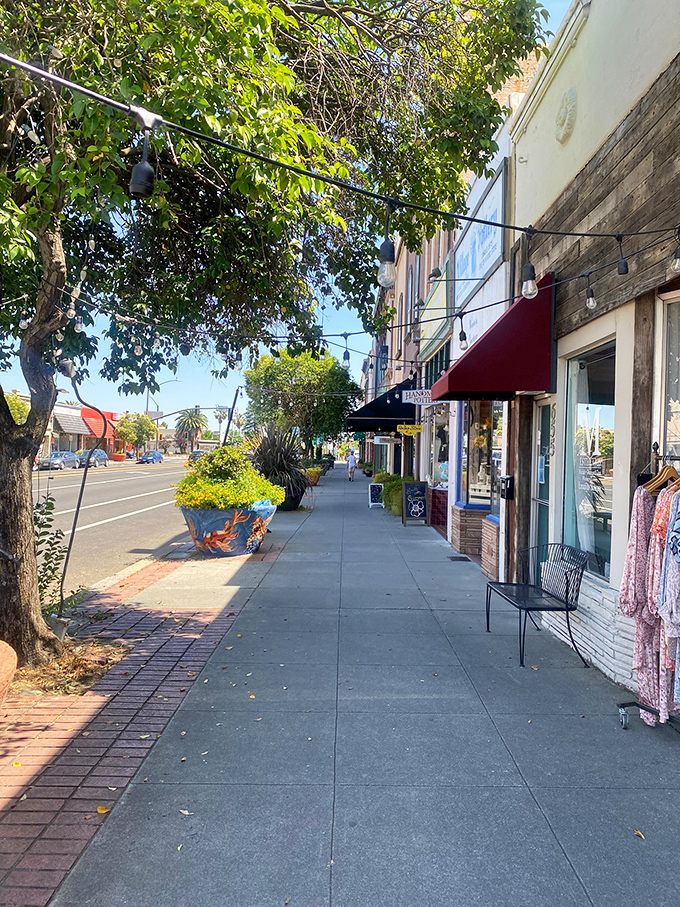 Strolling these sidewalks feels like walking through a Norman Rockwell painting that somehow got a California makeover&mdash;complete with string lights.