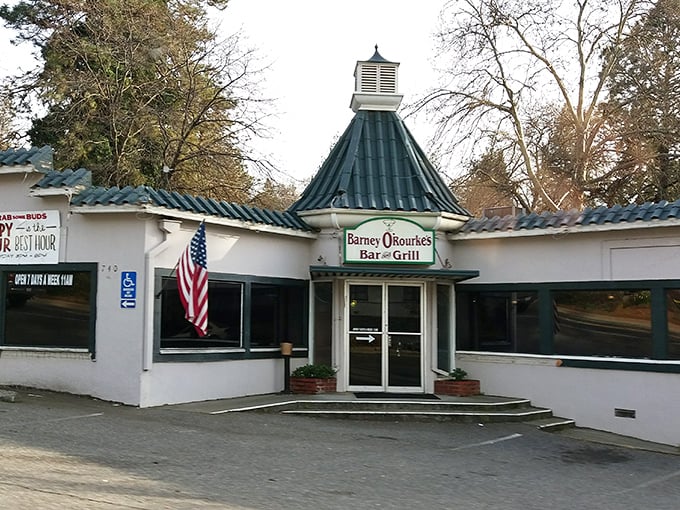 Barney O'Rourke's distinctive green-topped entrance promises comfort food with character. That American flag says "local institution" loud and clear.