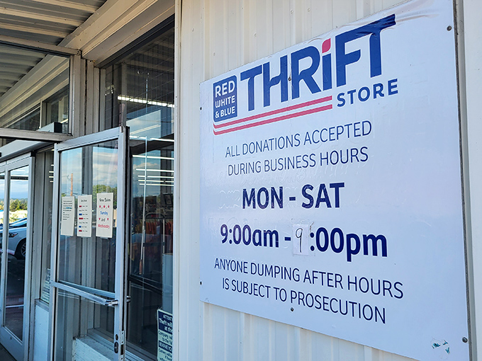Open six days a week for your treasure hunting pleasure. The sign politely reminds night owls that after-hours dumping isn't part of the thrifting code.