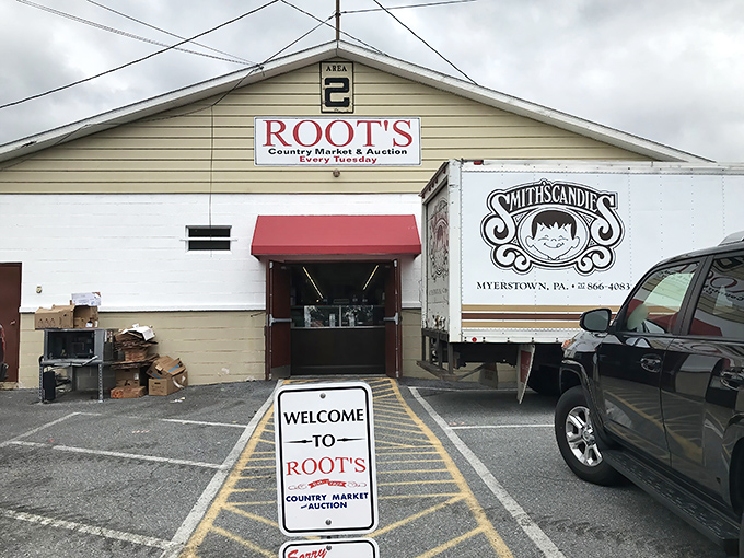 Welcome to Root's&mdash;where 'country market' is code for 'temptation at every turn.' Tuesday's never looked so inviting!