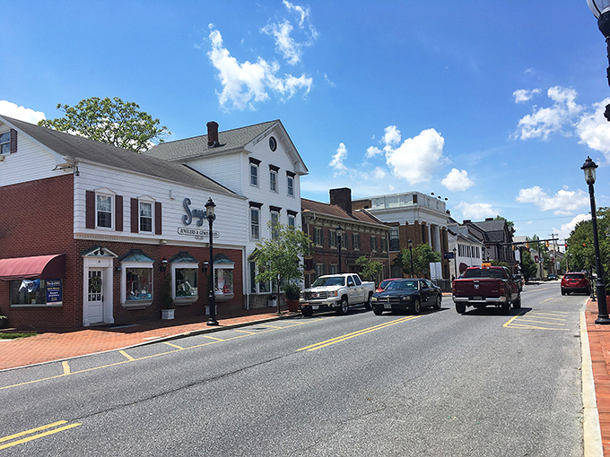 Smyrna's historic district showcases classic American architecture that's stood the test of time. These buildings have seen horse-drawn carriages and Teslas roll by!