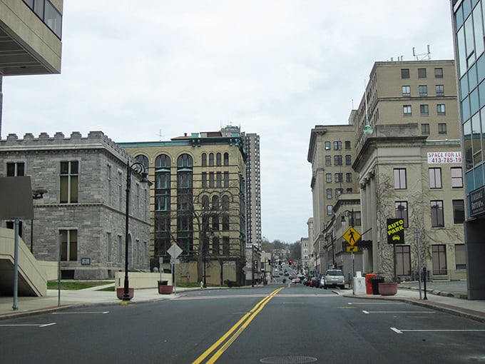 Springfield's downtown blends historic architecture with urban convenience. Those brick buildings have witnessed more history than a History Channel marathon.