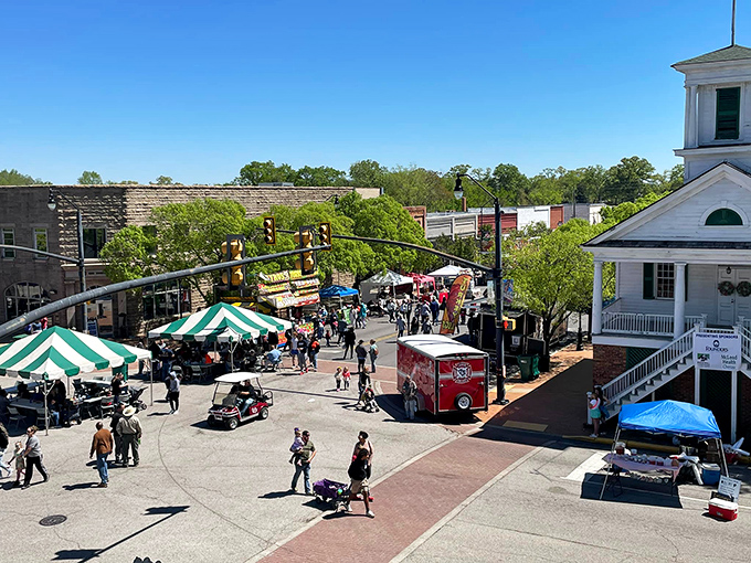 The red-brick streets of downtown Cheraw tell stories of the past while offering modern comforts for today's residents.