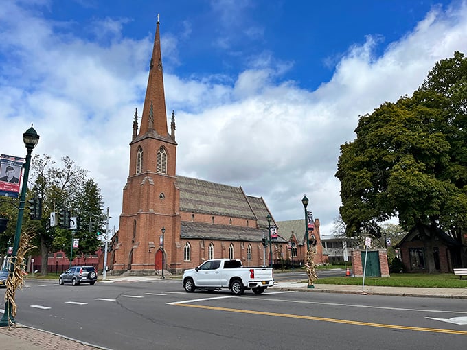 The wide streets of Elmira offer breathing room and parking spots aplenty&mdash;a luxury city folks have long forgotten exists.