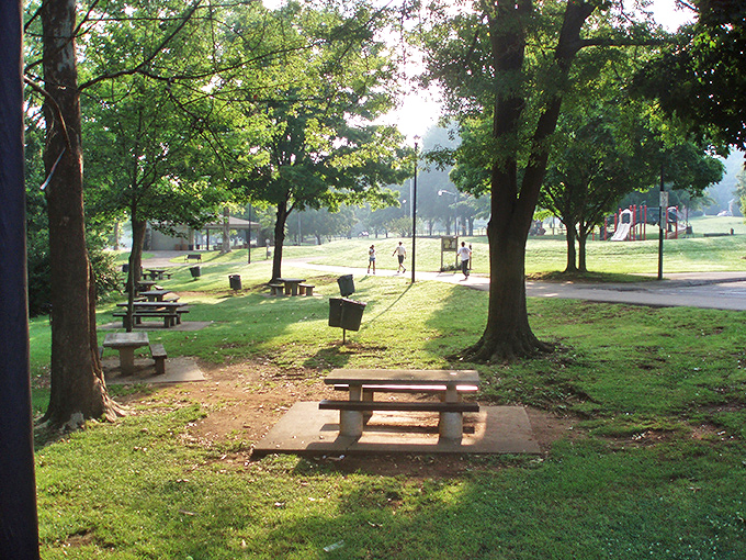 These brick buildings in Maryville have witnessed generations of first dates, parades, and Saturday shopping trips. If walls could talk!