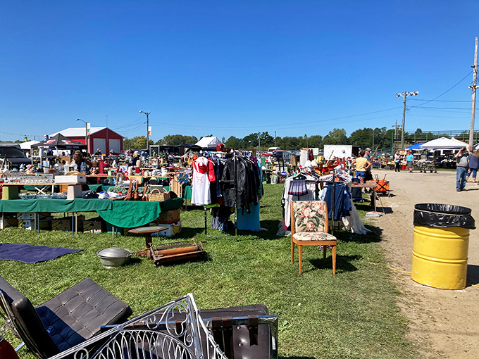 Rows of vendors create Springfield's version of Main Street shopping, circa 1950. Who needs a time machine when you have a good flea market?