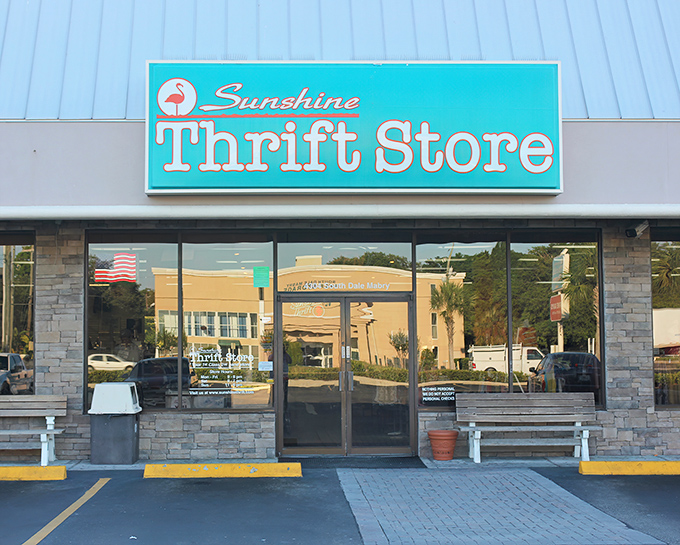 Even at dusk, this Tampa thrifting hotspot beckons with the promise of hidden gems waiting to be discovered.