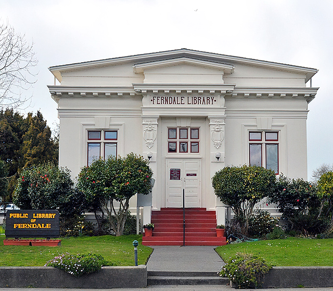 The Ferndale Library proves that knowledge and classical beauty make the perfect literary power couple since forever. 