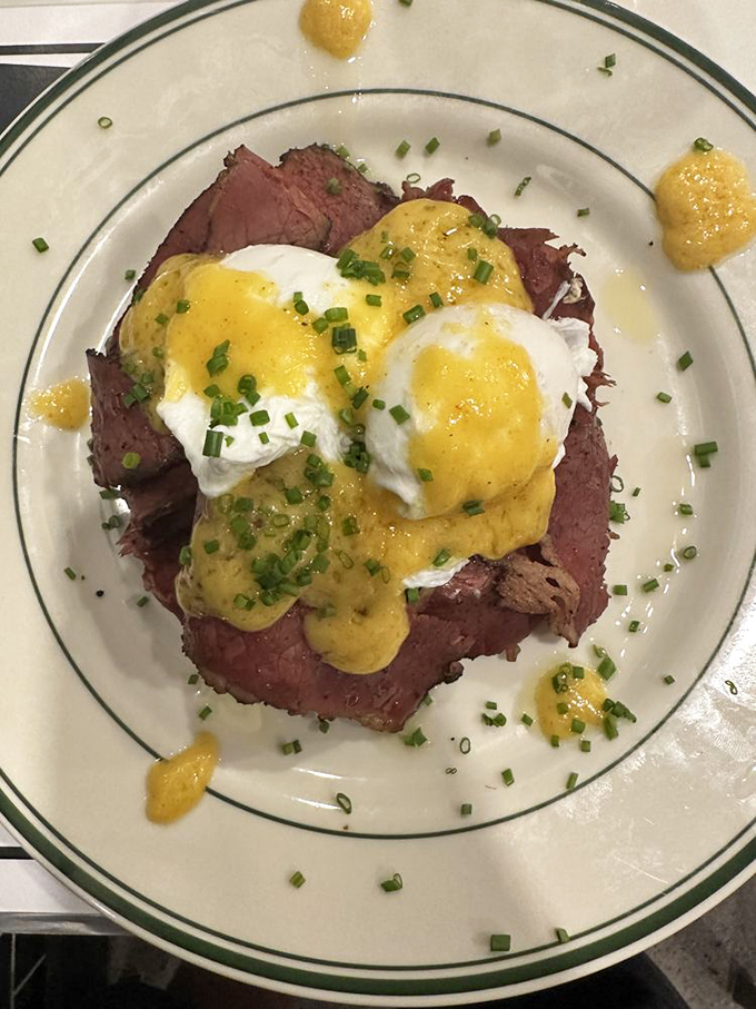 Pastrami Benedict: when breakfast and lunch have a passionate affair and create something so beautiful it should have its own Instagram account.
