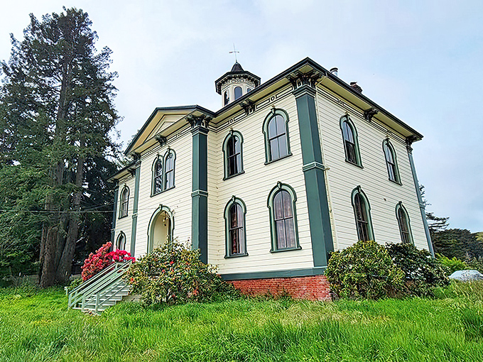 The historic Potter Schoolhouse stands as Hitchcock's avian nightmare backdrop – beautiful, haunting, and blissfully bird-free these days.