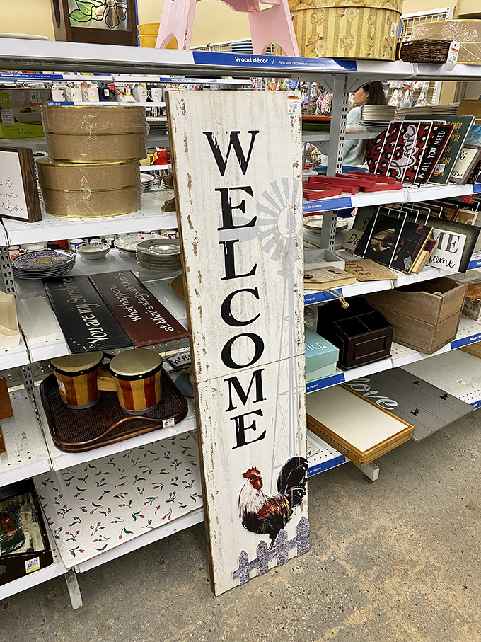 Home d&eacute;cor with character and chickens. That weathered "WELCOME" sign has probably greeted more imaginary guests than a hotel concierge.