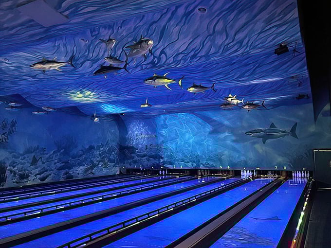 Bowling under the sea! These lanes give "rolling with the fishes" a whole new, much more family-friendly meaning.