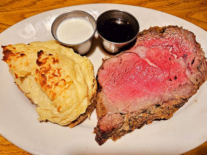 Behold the star of the show: prime rib so perfect it makes other cuts jealous.