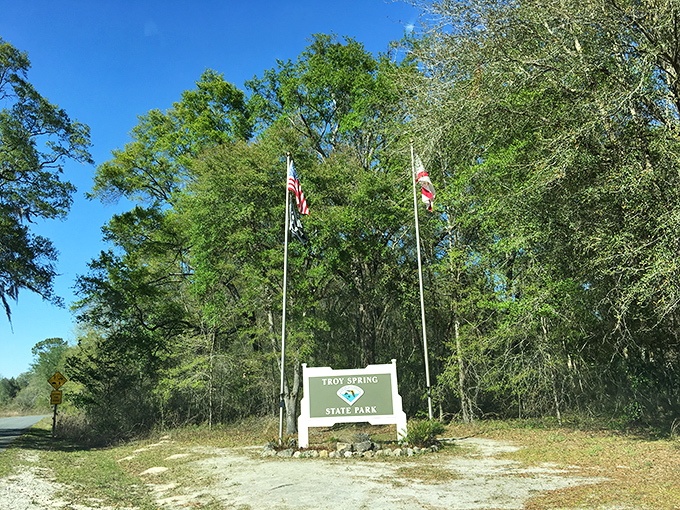 Welcome to paradise! This unassuming entrance sign might as well say "Abandon stress, all ye who enter here."