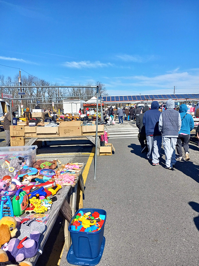 Columbus Farmers Market from above looks like its own zip code of commerce. The Pentagon of purchasing!