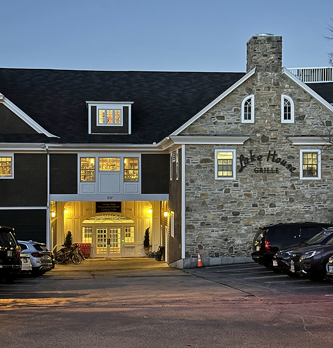 Stone meets elegance at this lakeside gem. When architecture and appetite unite, magic happens on your plate and before your eyes.