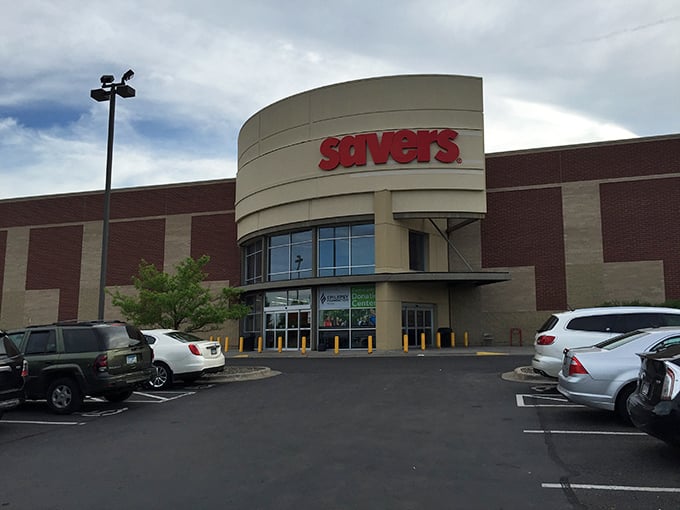 This Savers location boasts dramatic architecture worthy of its treasure trove. The curved entrance says "important shopping happens here!"