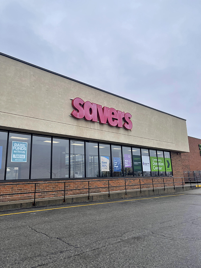 Another Savers location, another chance to strike thrifting gold. The hunt never gets old!