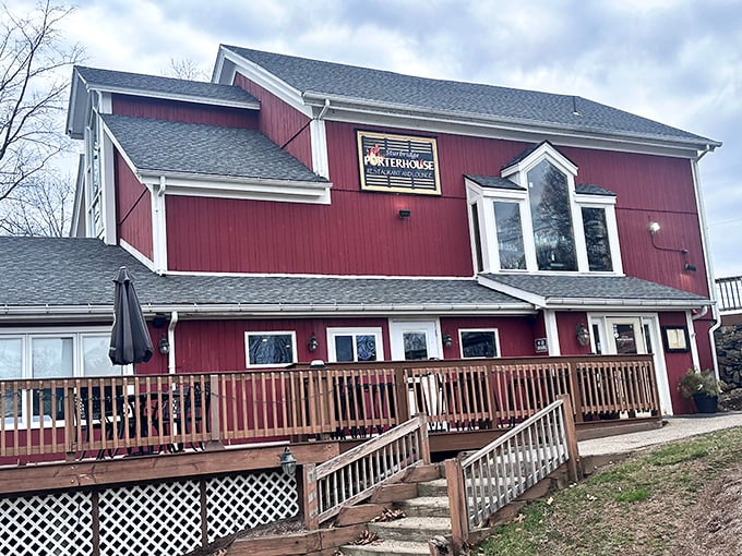The Sturbridge Porterhouse's barn-red exterior isn't putting on airs&mdash;it's saving all the drama for what's on your plate.