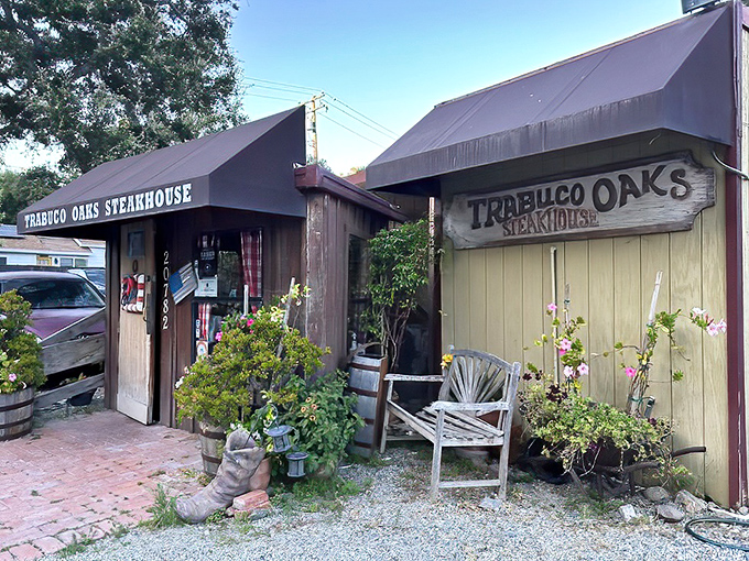 Trabuco Oaks looks like the cabin where steaks go to fulfill their destiny – rustic, charming, and absolutely worth the drive.