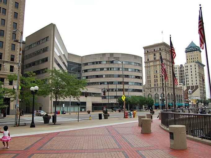 The well-maintained public spaces of downtown Dayton invite leisurely strolls that cost nothing but deliver priceless enjoyment.