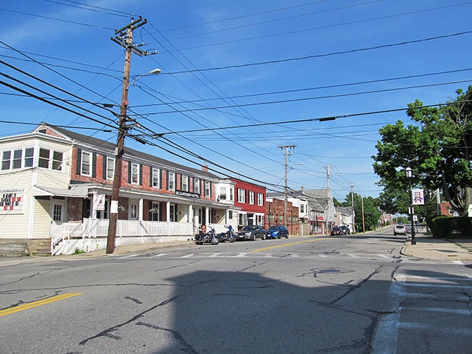 Gardner's charming streetscape offers small-town appeal with big-city accessibility. Where else can you find such character without the commute?