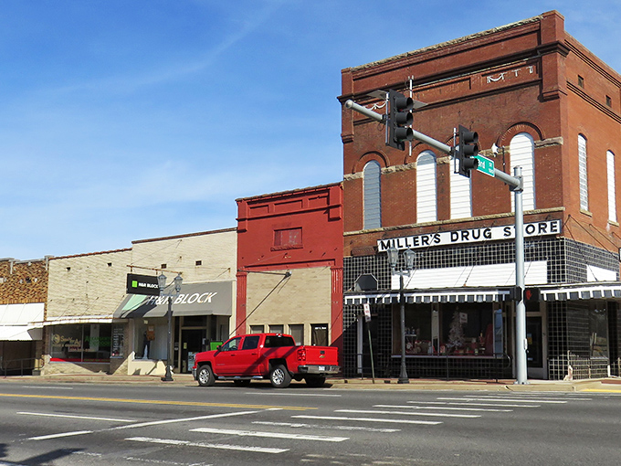 Main Street Malvern offers a glimpse of small-town economics at work. Where else can you find a pizza joint and tax service as next-door neighbors?