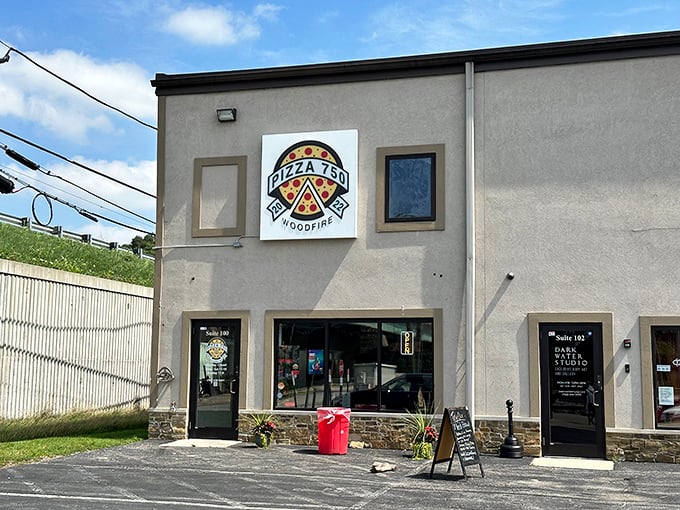 Simple storefront, extraordinary pizza – Pizza 750 puts all its creative energy where it belongs: in the oven.