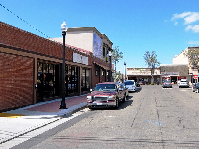 Downtown Visalia balances historic charm with modern convenience. Those palm trees aren't just for coastal cities anymore!