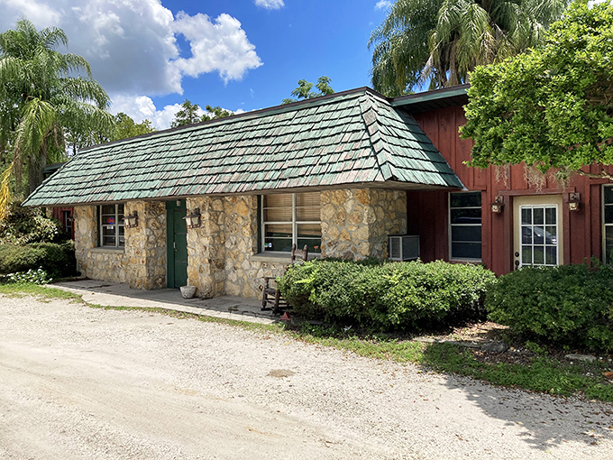 Rural charm meets carnivore's delight. This hidden woodland gem has been turning first-time visitors into regulars for generations.