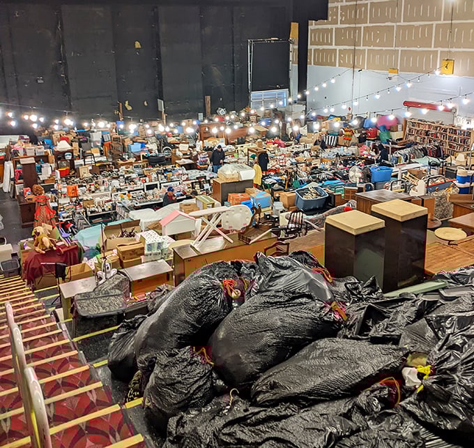 Weekend wonderland! Rossi's transforms ordinary parking lots into extraordinary marketplaces where every table tells a different story.