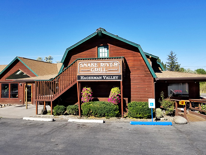 Sometimes the most unassuming buildings hide the most extraordinary steaks, and this place proves it perfectly.
