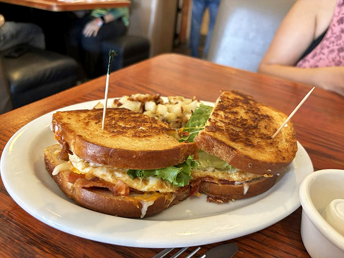 Sometimes the most beautiful sandwiches are the ones that don't need fancy plating to shine. 