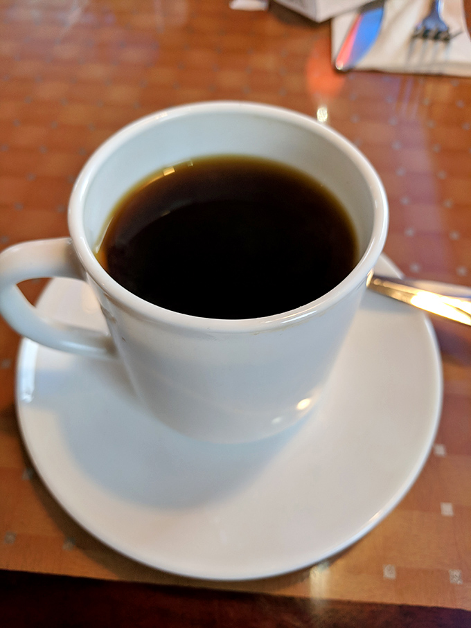 Coffee at Smiley's comes in proper mugs, not those dainty cups that leave you begging for refills every five minutes.