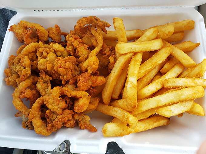 The golden ratio: perfectly crisp fries alongside fried clams that would make coastal seafood shacks jealous. Connecticut's answer to surf and turf. 