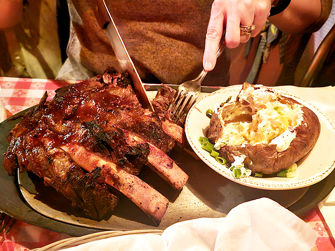 Prime rib carved tableside transforms dinner into dinner theater, starring your taste buds as heroes.