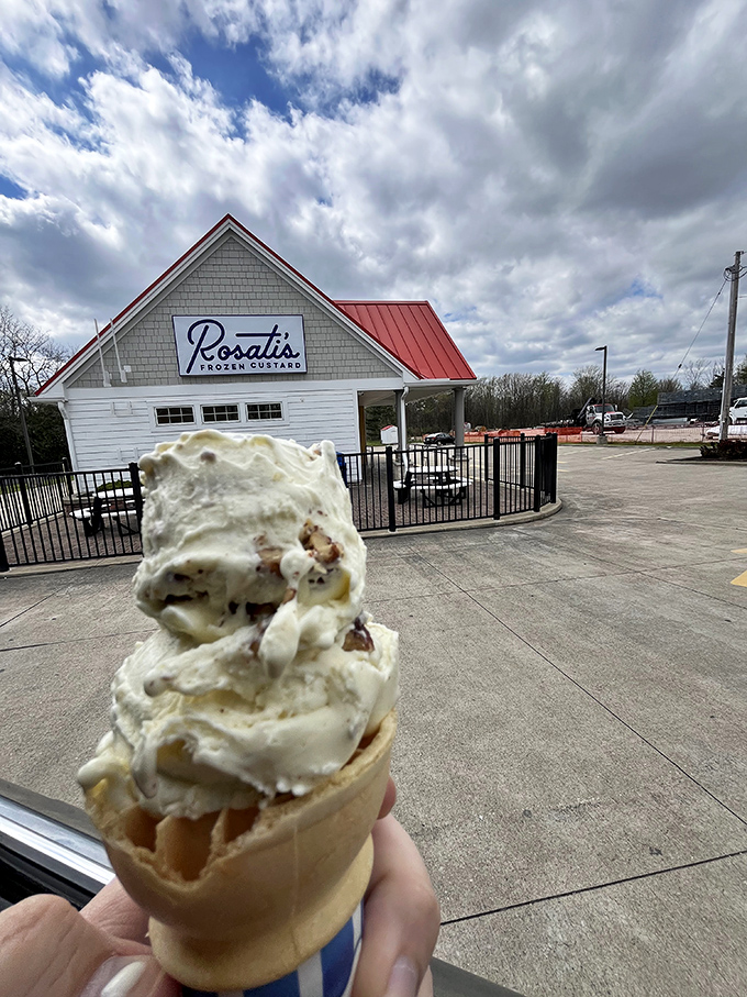 A single scoop that proves simplicity is the ultimate sophistication. This butter pecan doesn't need fancy tricks—it's already perfection.